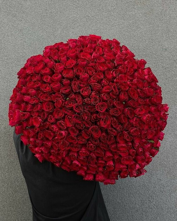 301 роза, артикул F1215923 - 63545 рублей, доставка по городу. Flawery ...